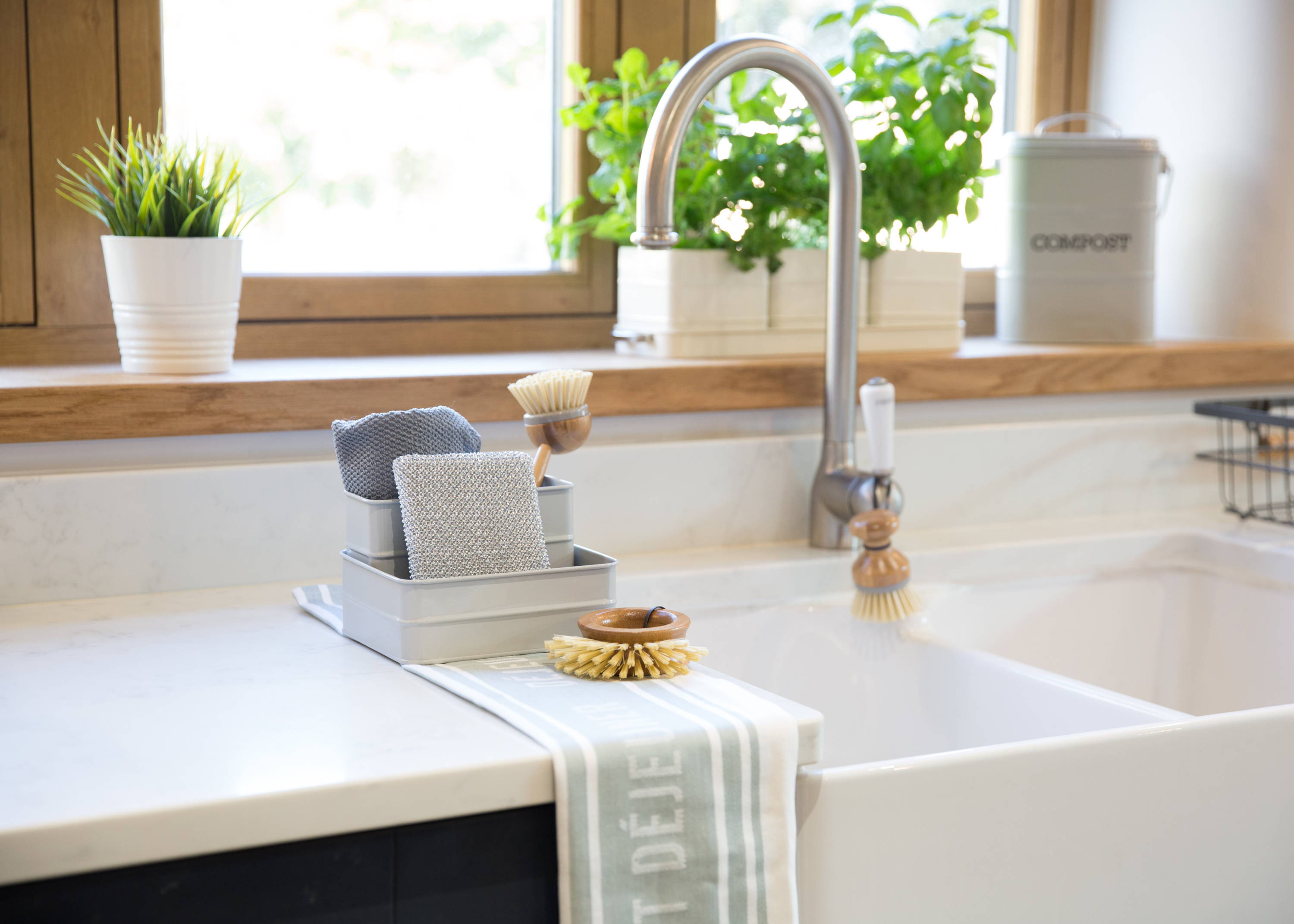 A Step-By-Step Guide on How to Deep Clean Your Kitchen | CookServeEnjoy