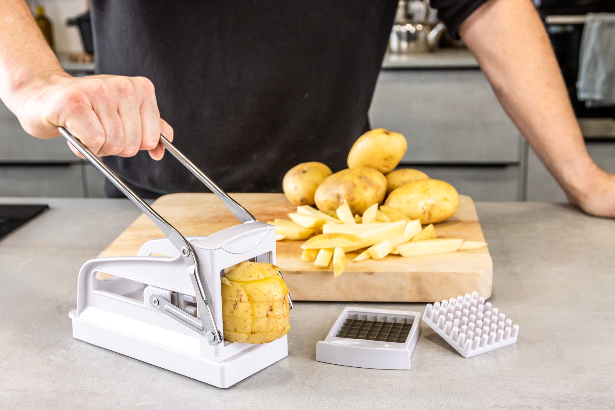 KitchenCraft Potato Chipper with Interchangeable Blades – CookServeEnjoy